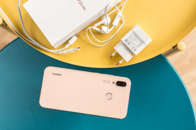 Стали известны характеристики нового смартфона Huawei nova 3 – Spot