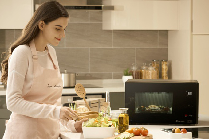Микроволновая печь LG NeoChef сократит время для приготовления ...